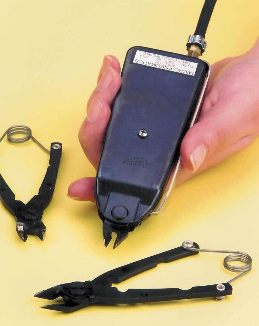 AIR-POWERED WIRE CUTTERS FEATURE INTERCHANGEABLE CUTTER HEADS